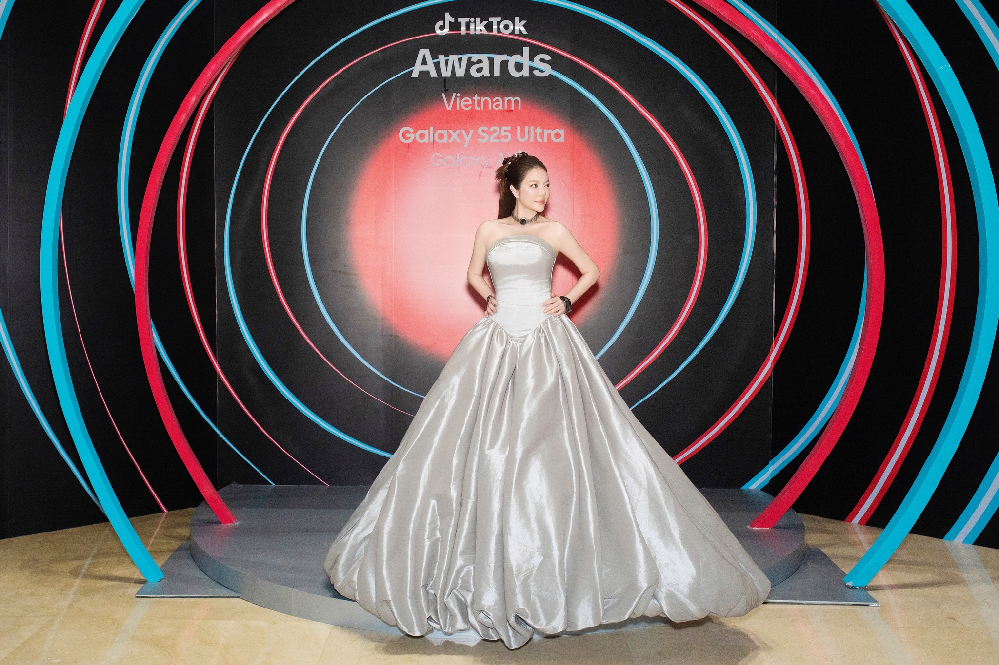 Lý Nhã Kỳ trẻ trung rạng rỡ tại TikTok Awards 2025, hé lộ hạnh phúc mới ...